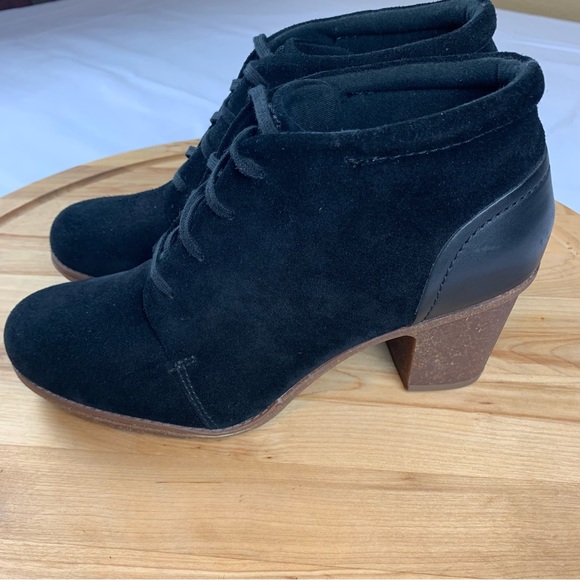 Clarks | Shoes | Clarks Booties Womens Black Lace Up Ankle Bootie ...